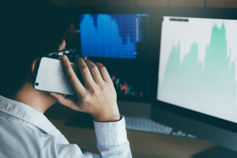 How to Kickstart a Career in Trading? – GetHow